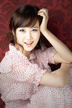 가수 장윤정 씨, '샵라이트' 100만불 광고계약 제의받아